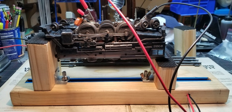 SALE!! LIONEL TRAINS TEST STAND 650 SOLD. O GAUGE UCS TRACK WIRED 100% ...