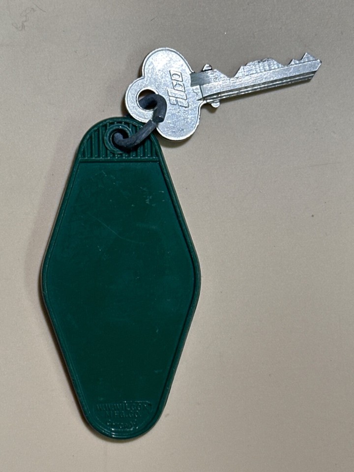 Holiday Inn Hotel Motel Room Key Fob & Key Meridian Mississippi #437 | eBay