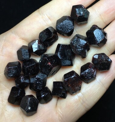 56g Natural RED pyrope Garnet Crystal gemstone rough mineral specimen ...