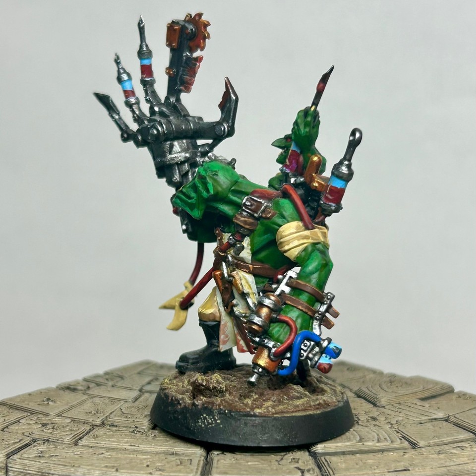 Painted Ork Painboy – Warhammer 40K Character – Expertly Painted HQ ...
