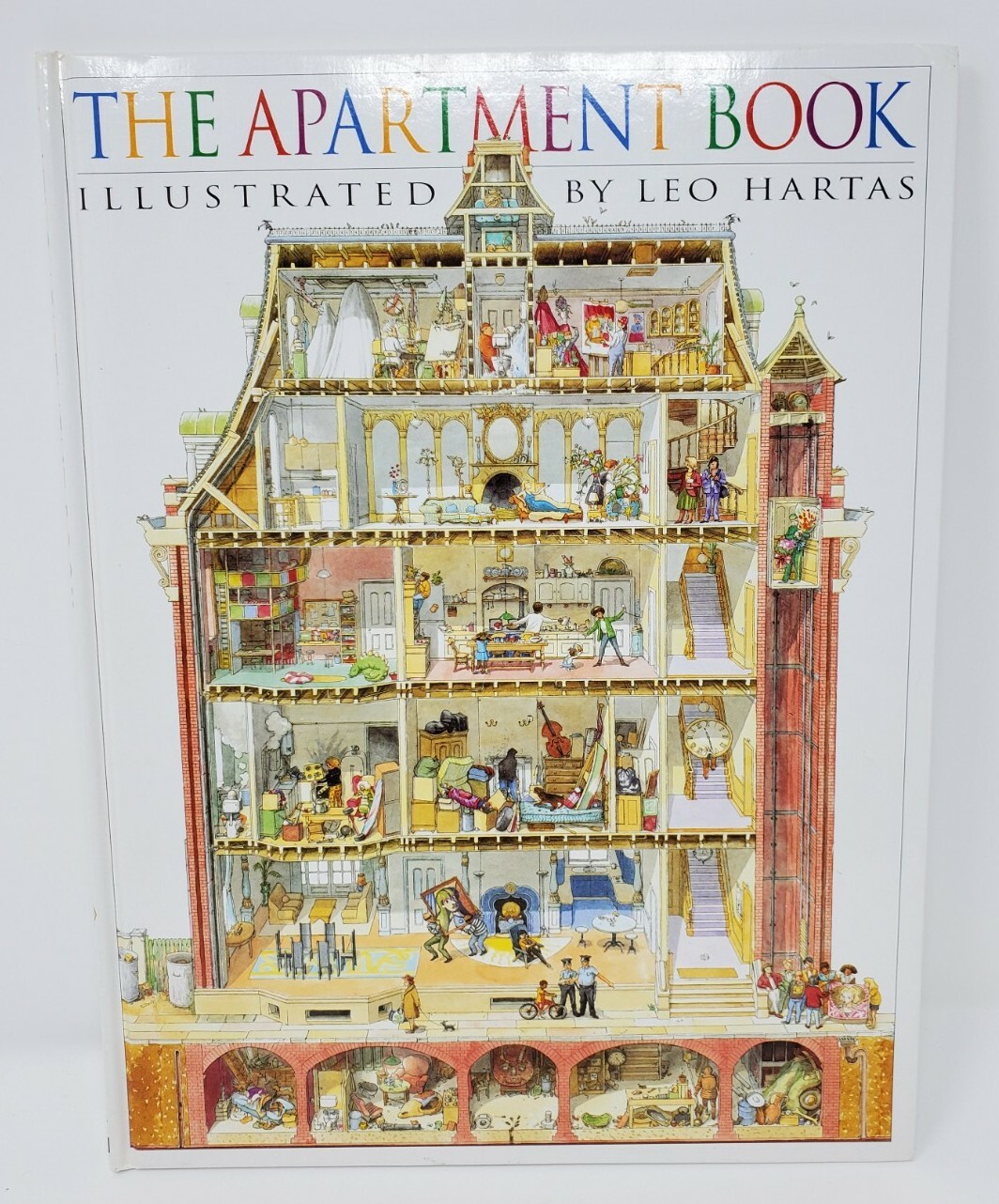 The APARTMENT BOOK By Leo Hartas & Richard Platt HC 1st American ...