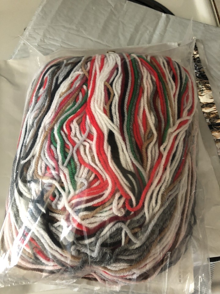 Temptations #9419 Christmas Delivery by Linda Ruck | eBay