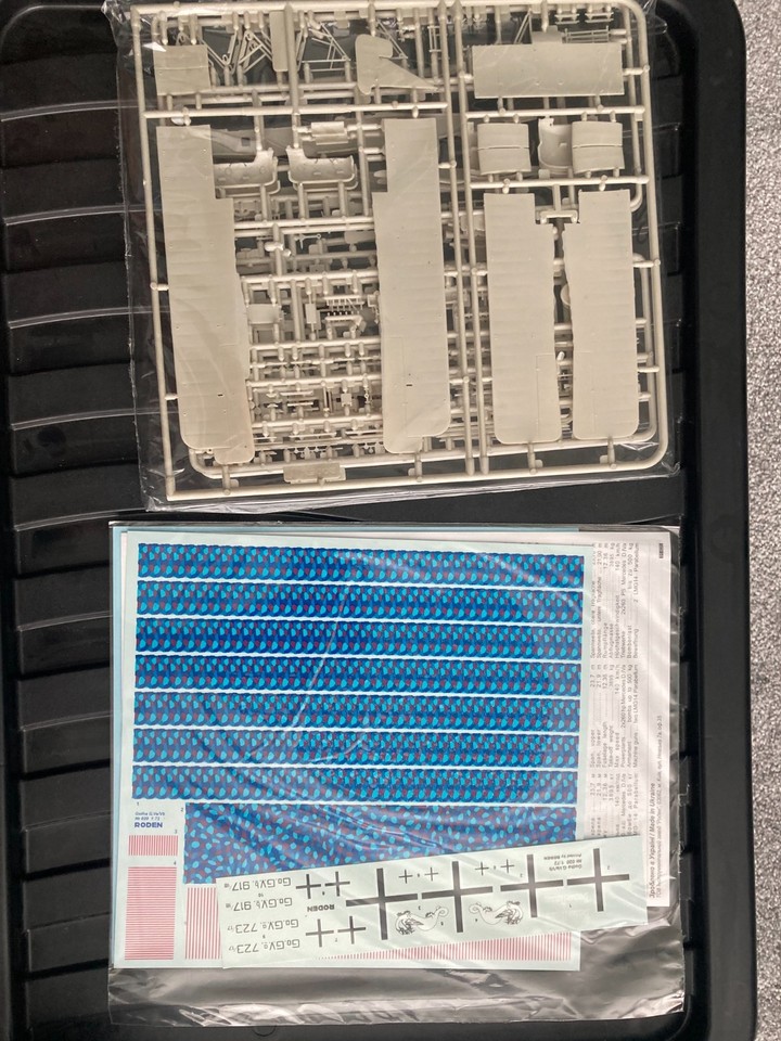 Roden 020 - Gotha G Va / Vb / German Heavy Bomber WW I 1:72 Scale Model ...