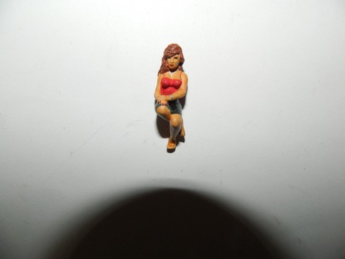 WHITE METAL O GAUGE SITTING WOMAN 1:43 SCALE DIORAMA FIGURE | eBay UK