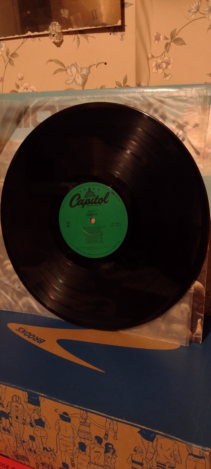 Vintage Riot Narita Capital Records Original 1979 LP 33 RPM Green Label ...