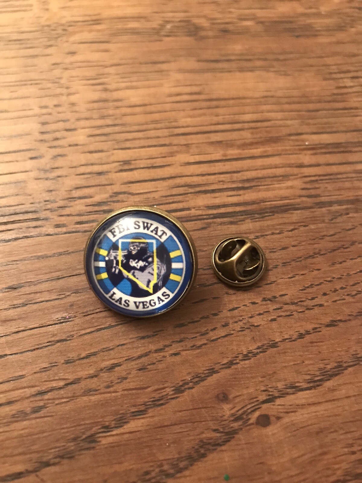 GROS PIN'S 2cm ASPECT BRONZE FBI SWAT LAS VEGAS | eBay