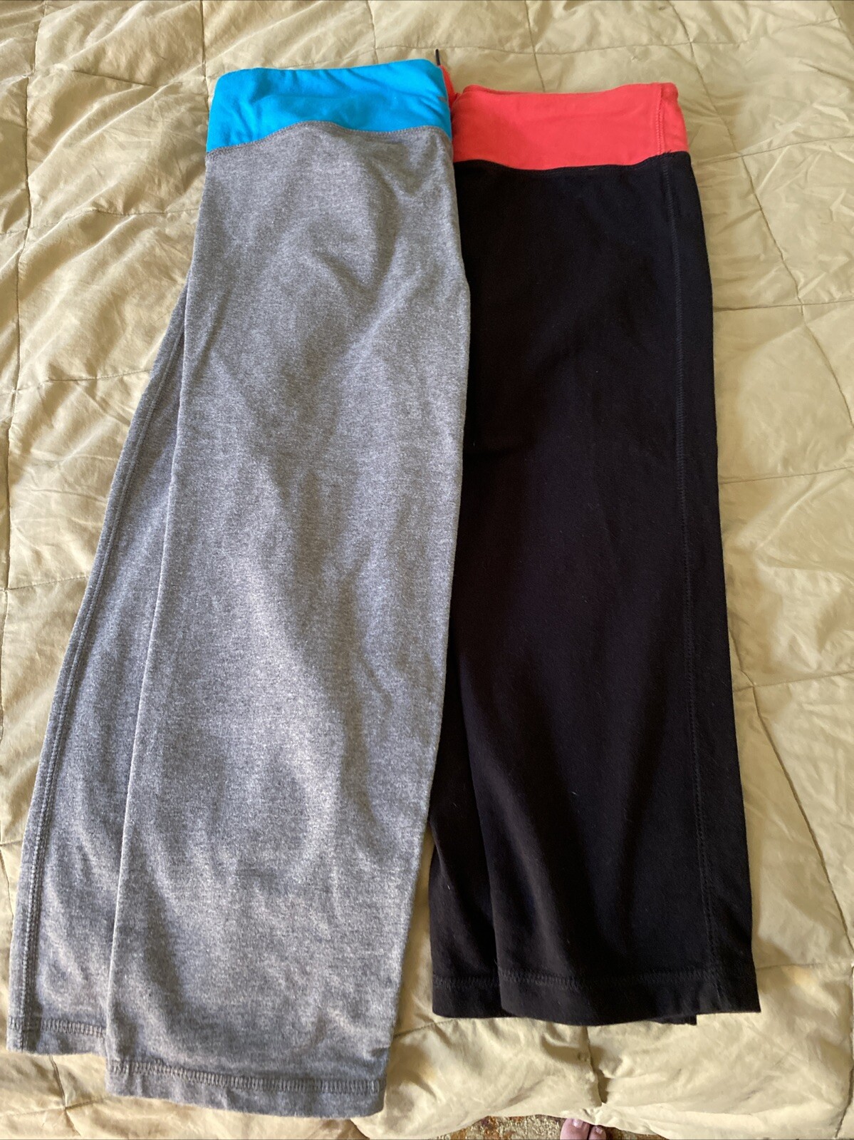Joe Fresh Lot of 2 Women’s Medium Capri Sweatpants Lounge Yoga, Black ...