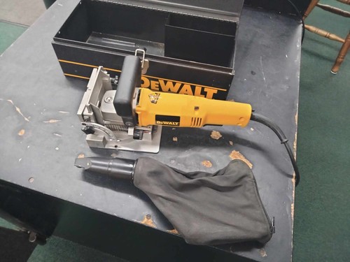 DEWALT DW682 Biscuit/Plate Joiner w/Case- Excellent Condition! | eBay