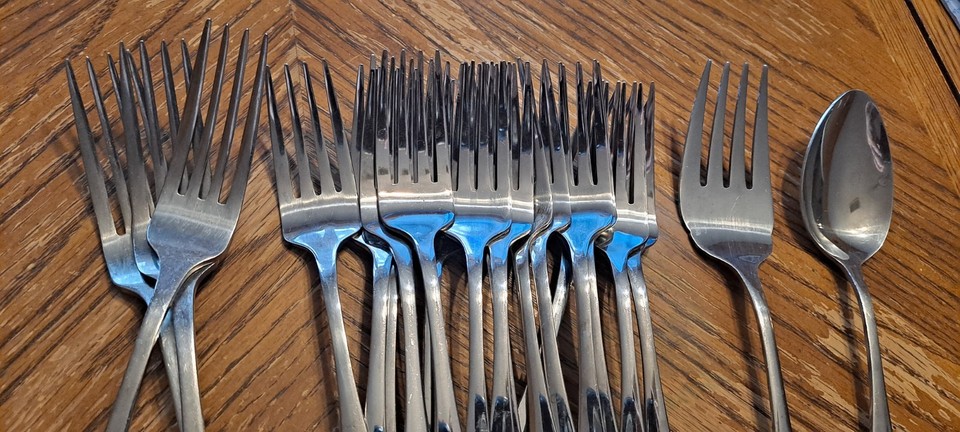 21 Pieces Wallace Silver Ware, 16 Small Forks, 3 Large Forks, Lg Fork ...