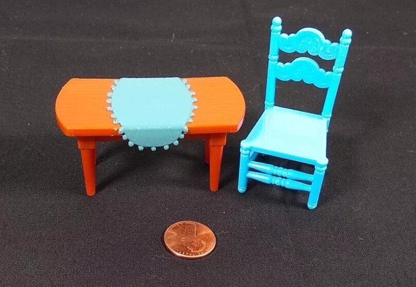 Disney Encanto Magical Casa Madrigal JAKKS House Table & Chair ...