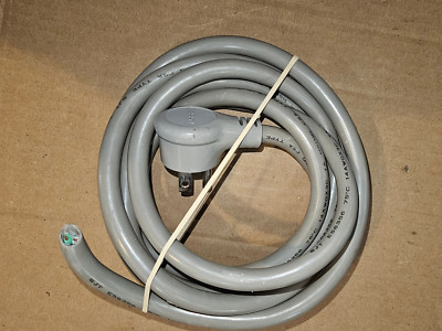 25BB66 LEAD CORD, 8' LONG, 14/3 WIRES, WALL HUGGER PLUG, VERY GOOD ...