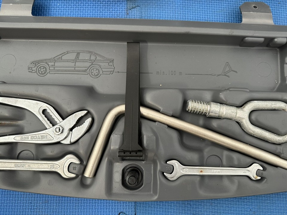 2000-2006 BMW E46 2dr Convertible Spare Tire Tool Kit With Case Jack ...