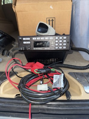 Motorola Spectra D43KXA7JA78k VHF Radio with Mic & Speaker W/ Wiring ...