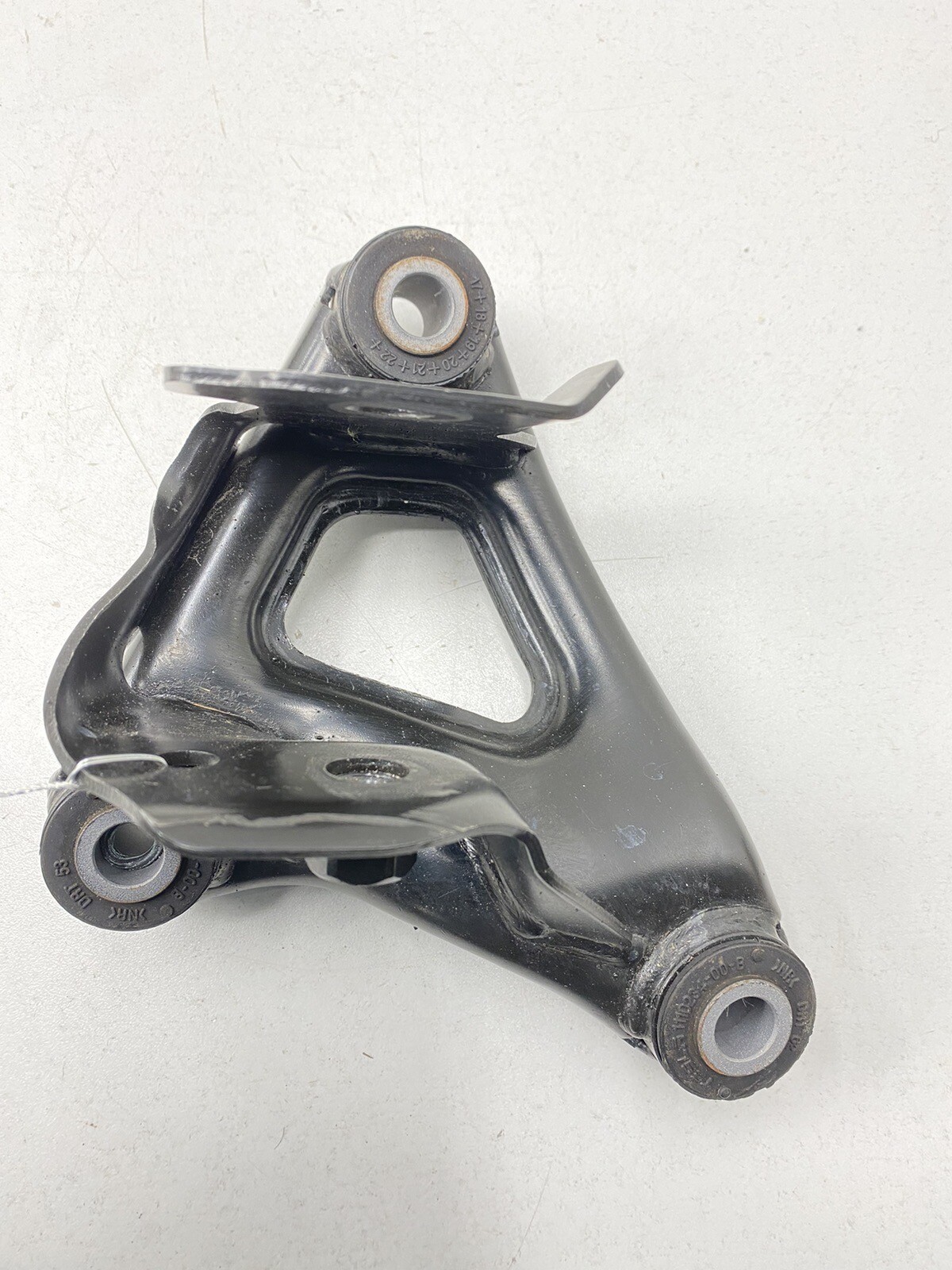 Tesla Model Y Right Front Drive Unit/FDU Motor Mount 1110233-00-C | eBay