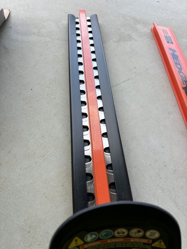 Ryobi 18v 22 in Hedge Trimmer With Hedge Sweep Tool Only Model ...