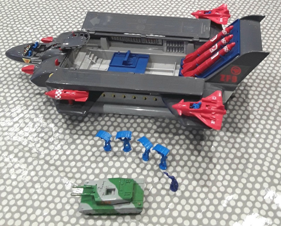 BLUEBIRD TOY ZERO HOUR SCORCH GLOBAL ATTACK BOMBER (COLLECTION ONLY ...