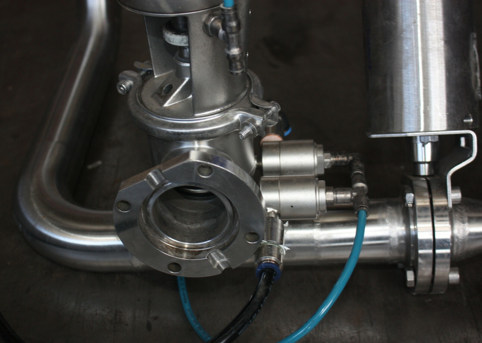 Alfa Laval Sanitary food grade 3way mix proof Valve 2" LKLA-NC actuator ...