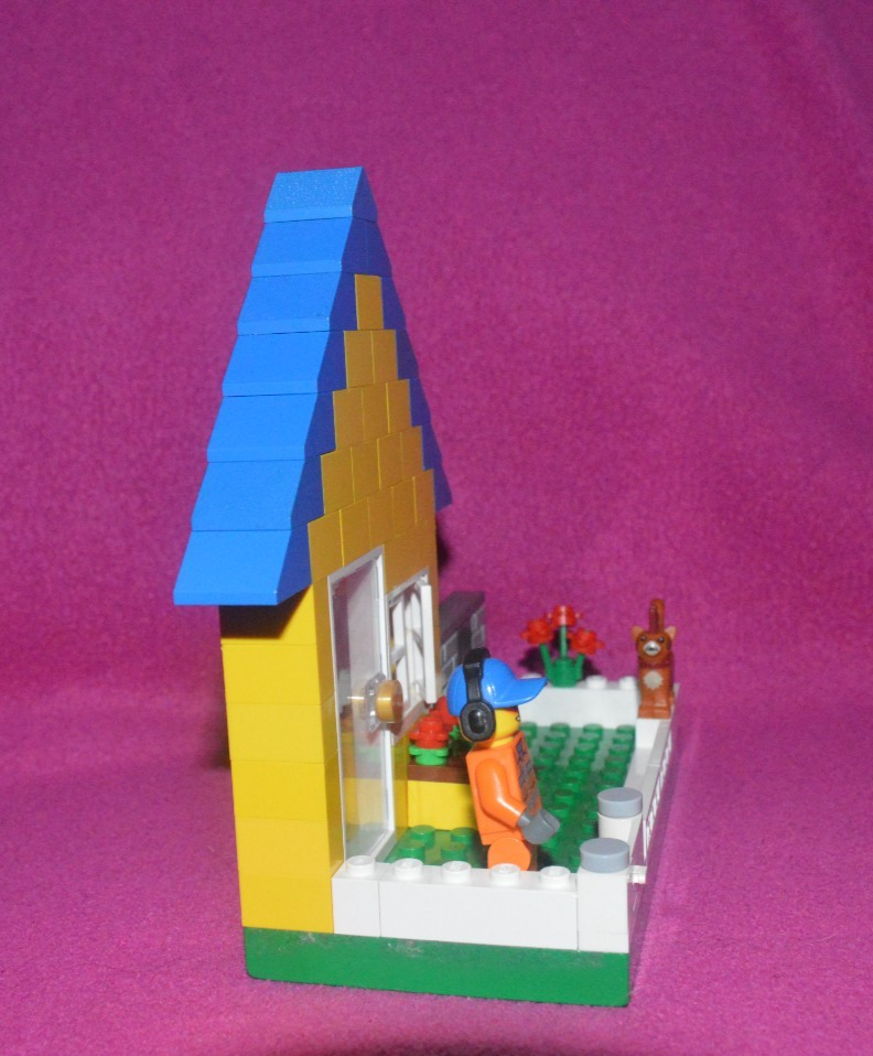 Lego Movie ~ Scarfield Cat Mini Figure ~ Emmet and House Facade ...