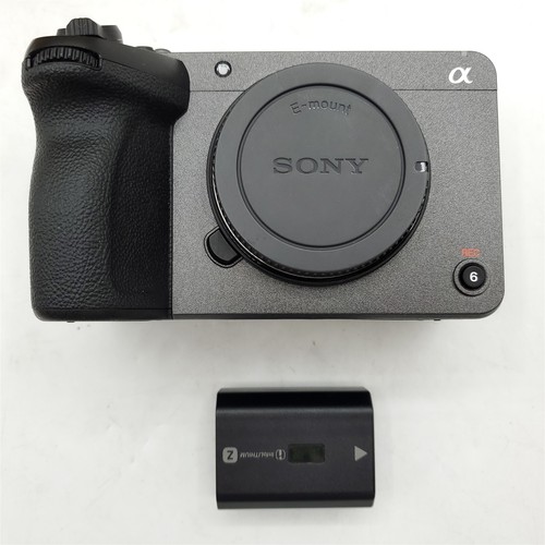 Sony FX30 26.1MP 4K f/4 Lens Cinema Digital Camera - Gray (ILME-FX30B ...