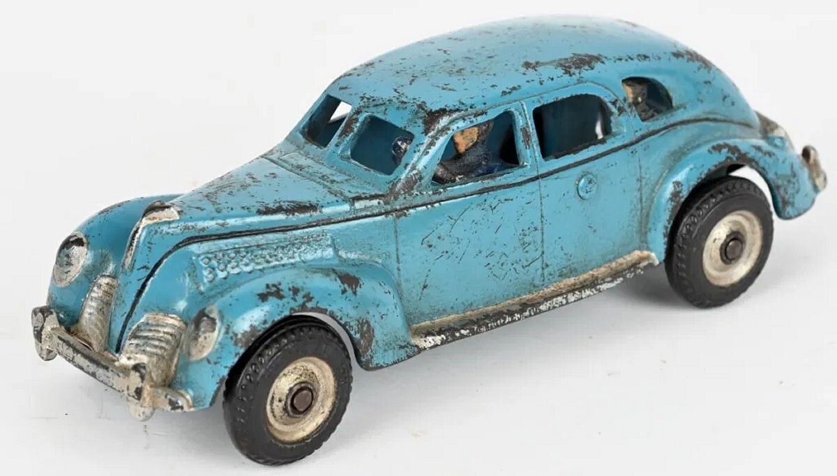 1941 CAST IRON ARCADE LINCOLN ZEPHYR BLUE CAB / TAXICAB TOY - BLUE TAXI ...