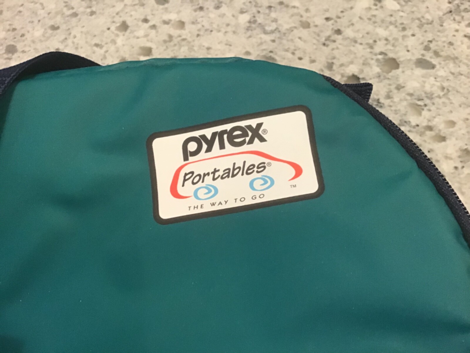 Pyrex Portables Insulated Carrier Carrying Case Bag ONLY Green w/Straps ...