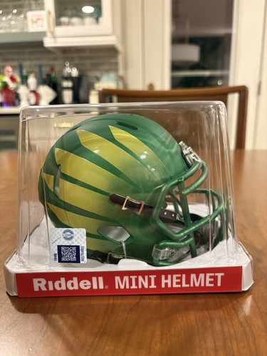 MARCUS MARIOTA Signed Auto Green Oregon Ducks Riddell Mini Helmet COA ...