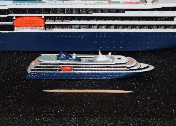 1:1250 World Traveller (Atlas Ocean Voyages) Waterline Cruise Ship ...