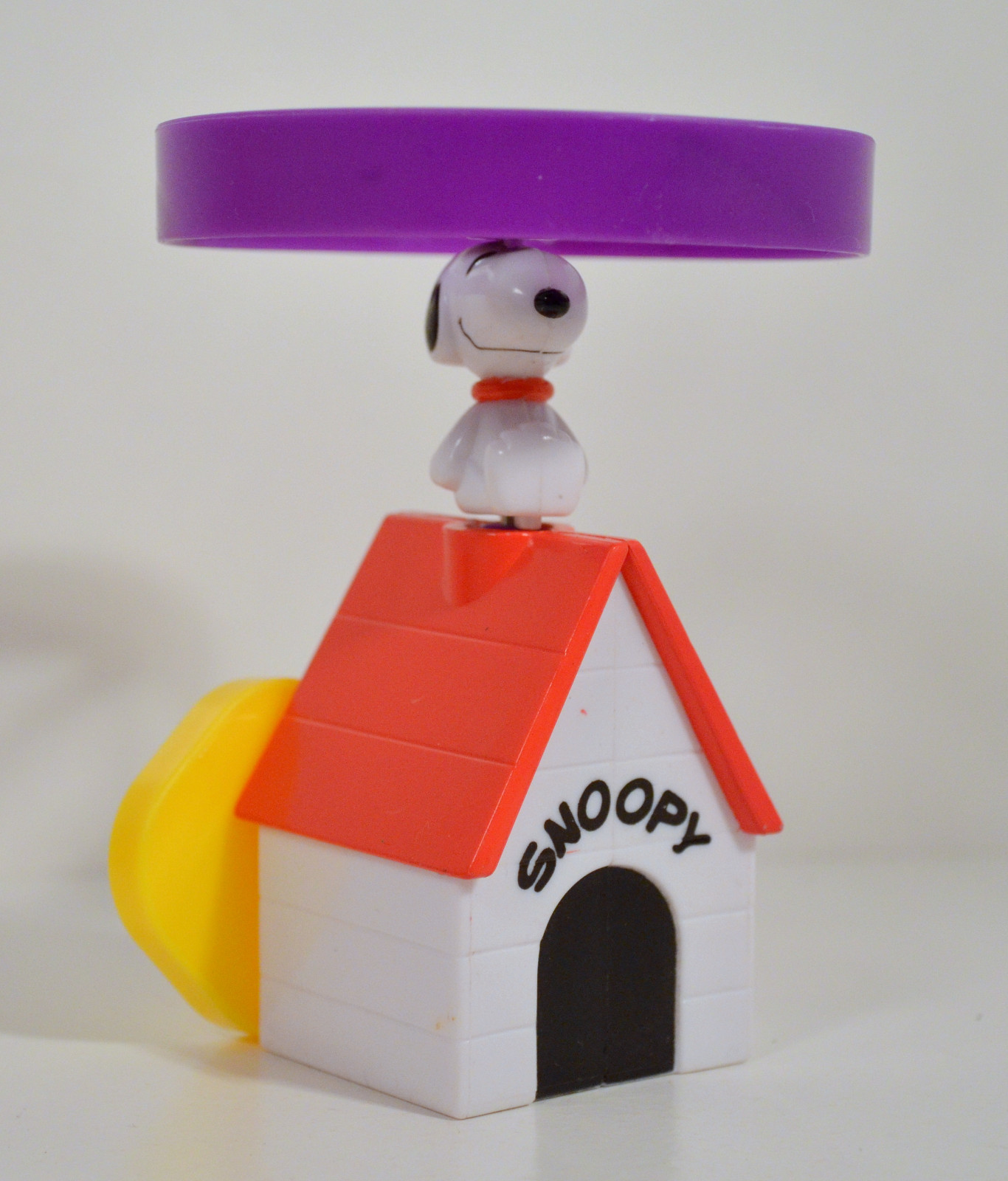 4" Snoopy Helicopter Doghouse 2000 Wendys PVC Figure Peanuts Charlie ...