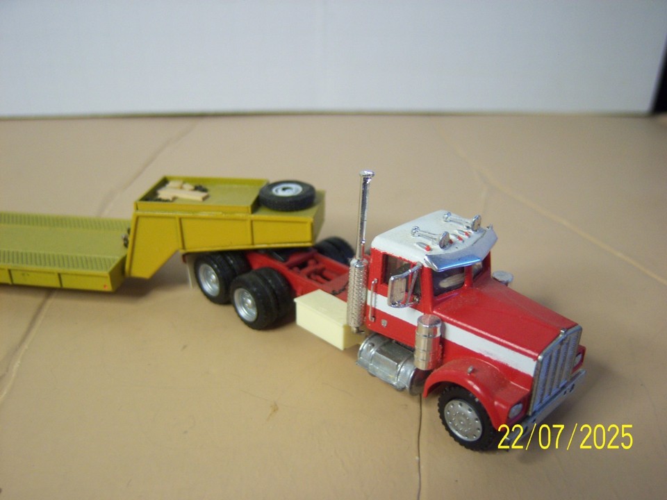 HO scale Custom Athearn Kenworth winch truck with trailer and load | eBay