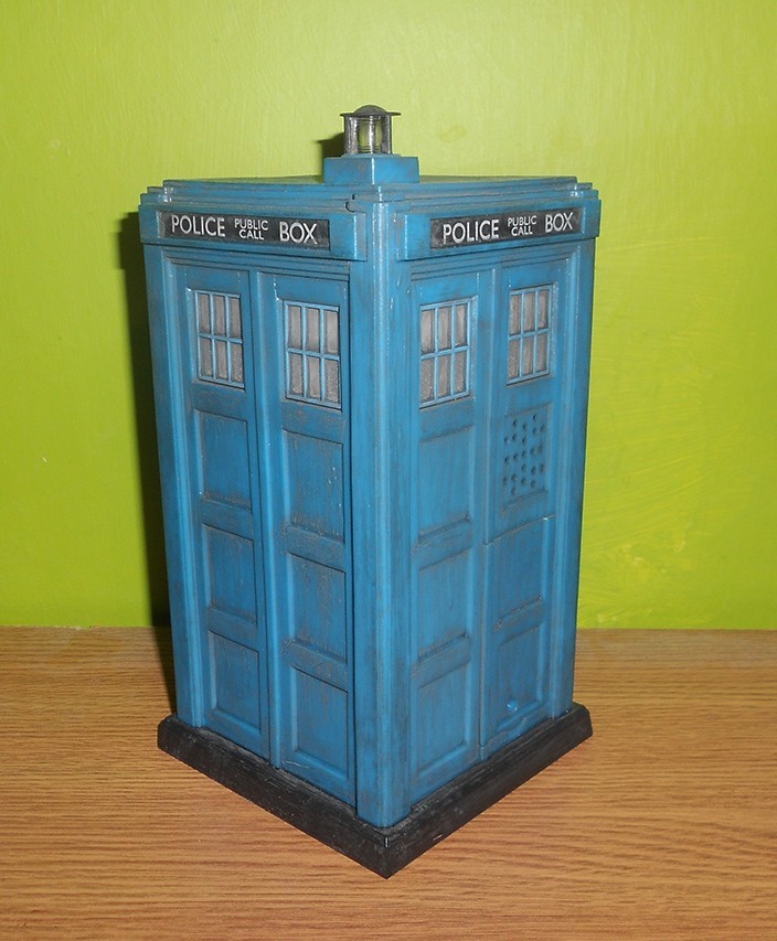Dr Who - 3rd / Third Doctor TARDIS (The Time Monster) B&M Classic ...