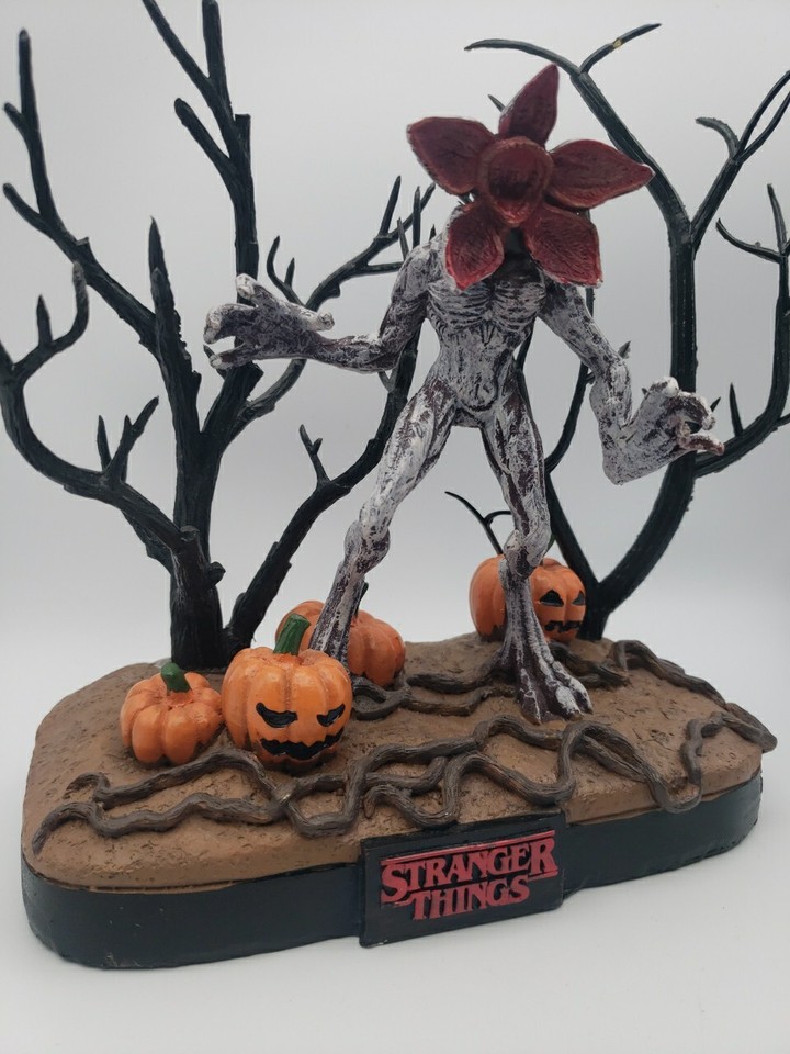 Stranger Things Scene Resin Statue Demogorgon Rare 8” Halloween Figure ...