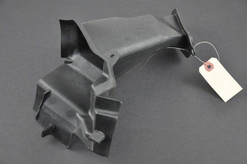 BMW 328i E92 E90 2009 capucha delantera izquierda drenaje de agua ...