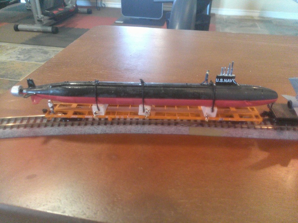 N Scale Military Submarine and Jet Fighter loaded on railcars (3 Rail ...