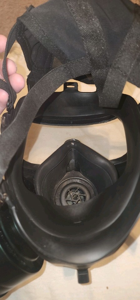 Avon FM53 Gasmask (Medium) w/ VPU + Expired Filter Single Port | eBay