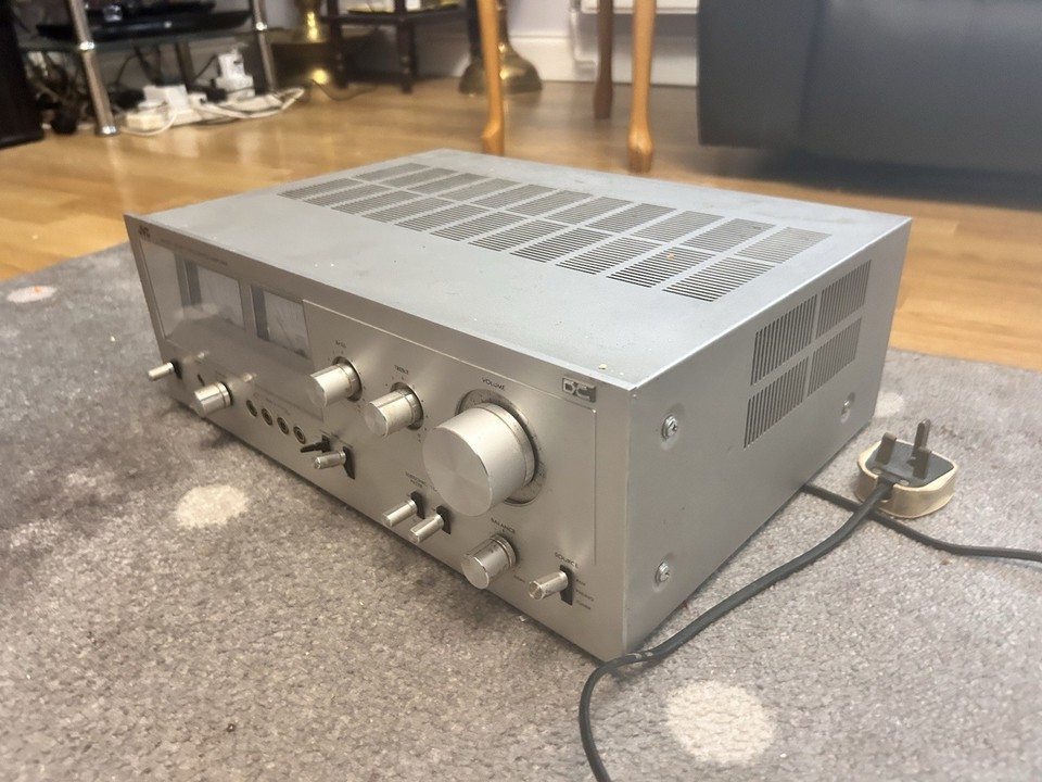 JVC JA-S55 Integrated Amplifier * Vintage * VU Meters * 60W * See Video ...