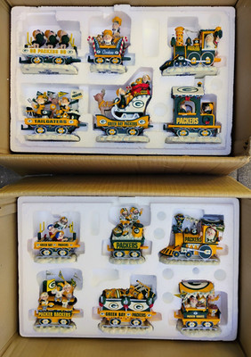 Green Bay Packers Christmas Express Train & Holiday Halftime Rail 2 ...