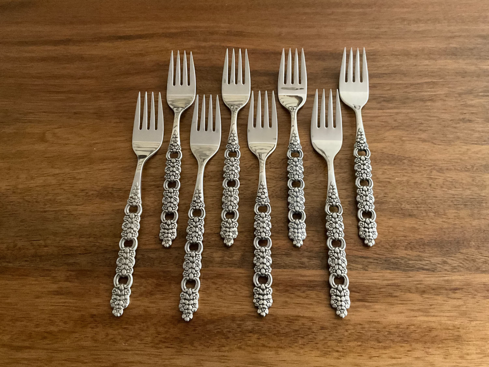 Oneida Community Stainless Silverware / Flatware Complete Set - Viola ...