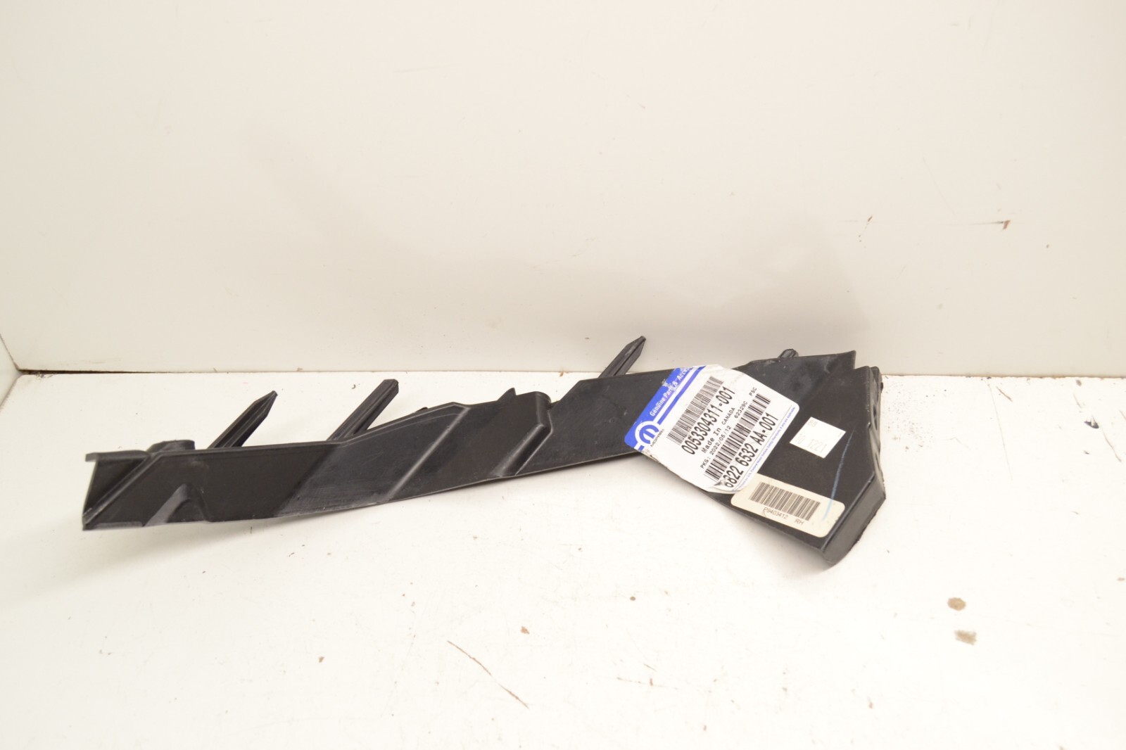 Fender+Support+Bracket-R%2FT%2C+VIN%3A+T%2C+4+Door%2C+Sedan+Mopar+fits+ ...