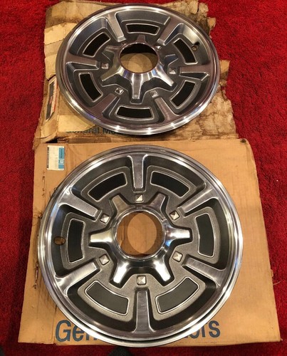 1973 - 1987 Original GM Chevy Truck 15" NOS Hubcaps K10 Wheel Covers ...
