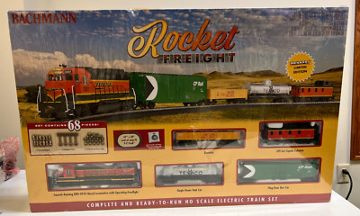 Sealed Menards / Bachmann Ho E-Z BNSF Rocket Freight Diesel Locomotive ...