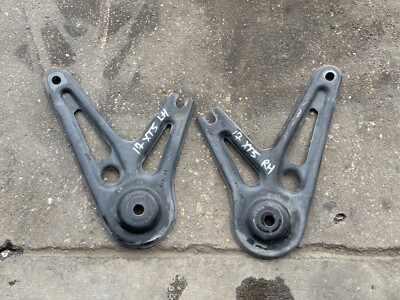 17-23 GM CADILLAC CHEVROLET GMC SUSPENSION REAR RIGHT & LEFT BRACKET ...