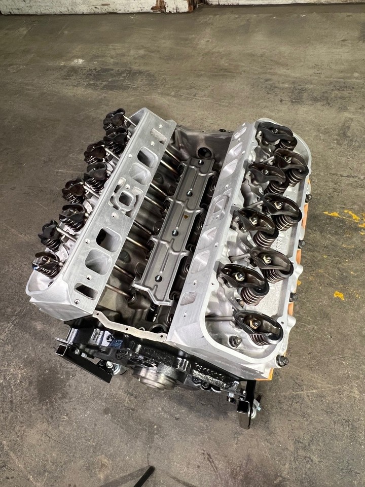 GM Performance ZZ502 502 CI Big Block Engine 8.2L Aluminum heads, Pro ...