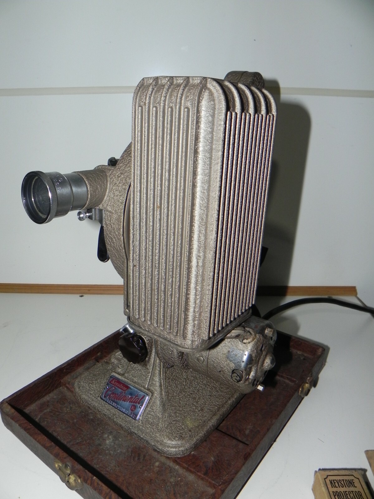 Vintage 16mm Projector Keystone Continental A-82 Number 934 SN 3061 ...