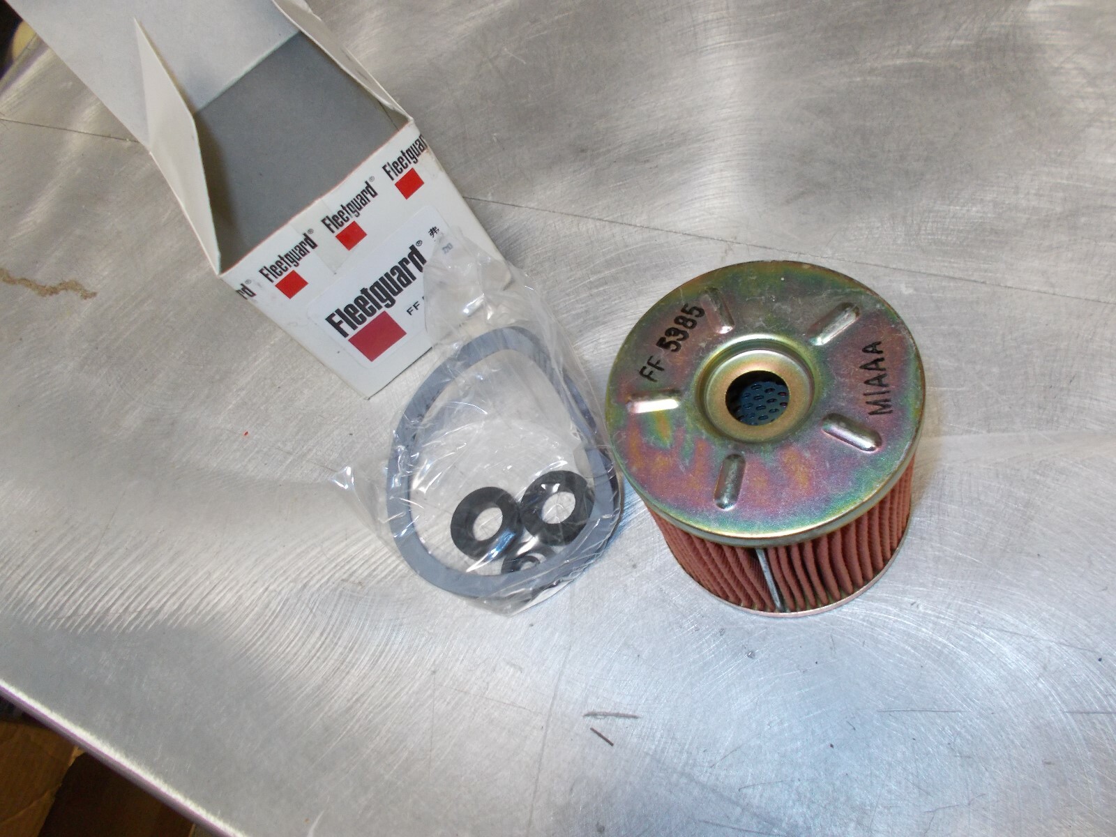 FLEETGUARD FF5385 - Fuel filter cross reference