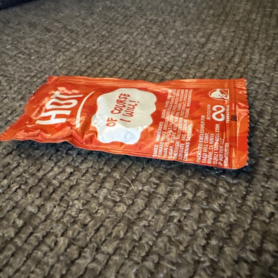 EMPTY SEALED DEFECTIVE Taco Bell Hot Sauce Single Packet .Has Air In It ...