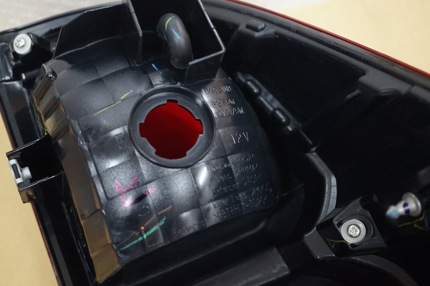 GENUINE TOYOTA HILUX REVO 2015-21 LENS REAR COMBINATION LAMP LH 81561 ...