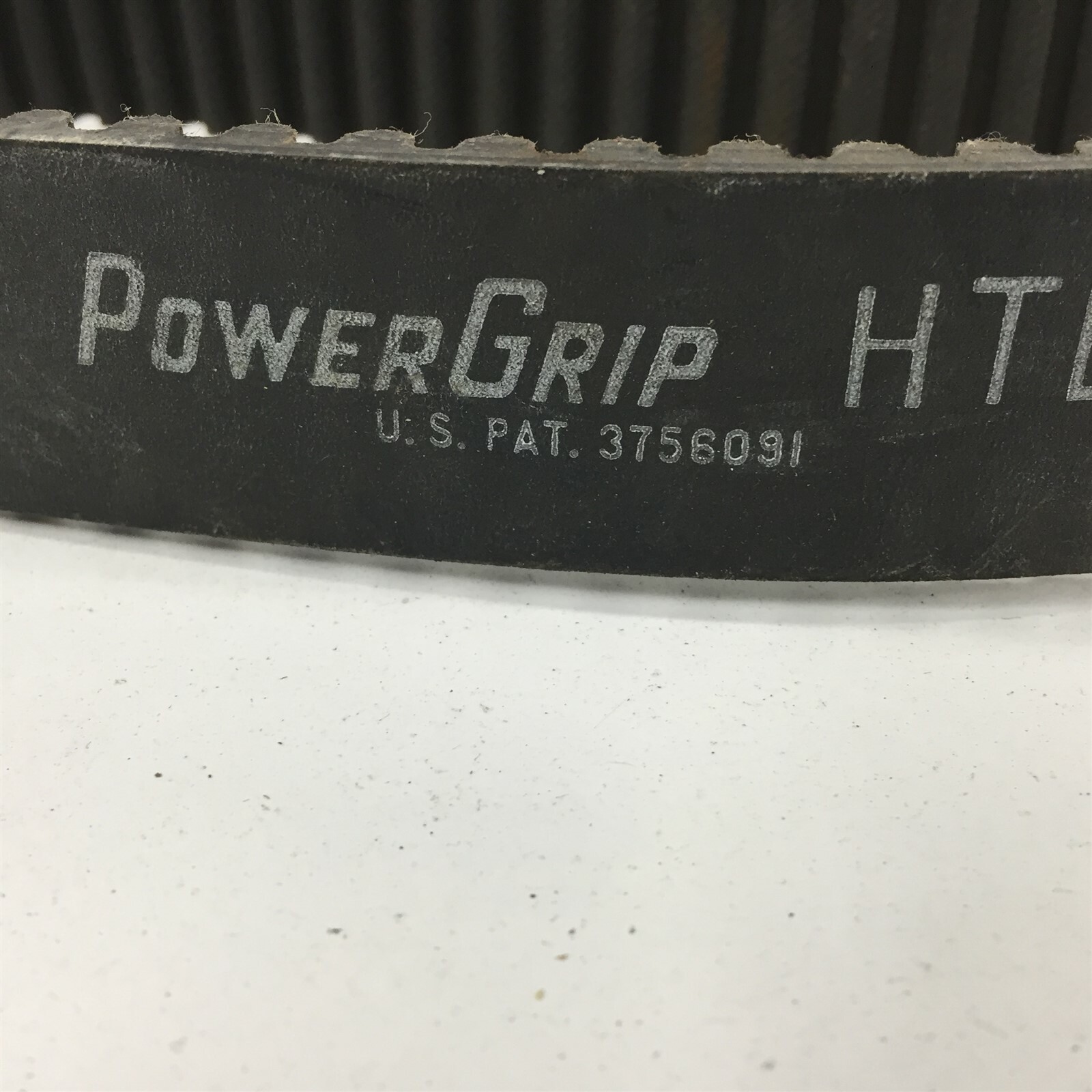 Uniroyal PowerGrip HTD 16008M30 Cogged Timing Belt 30mm Width 1600-8M ...