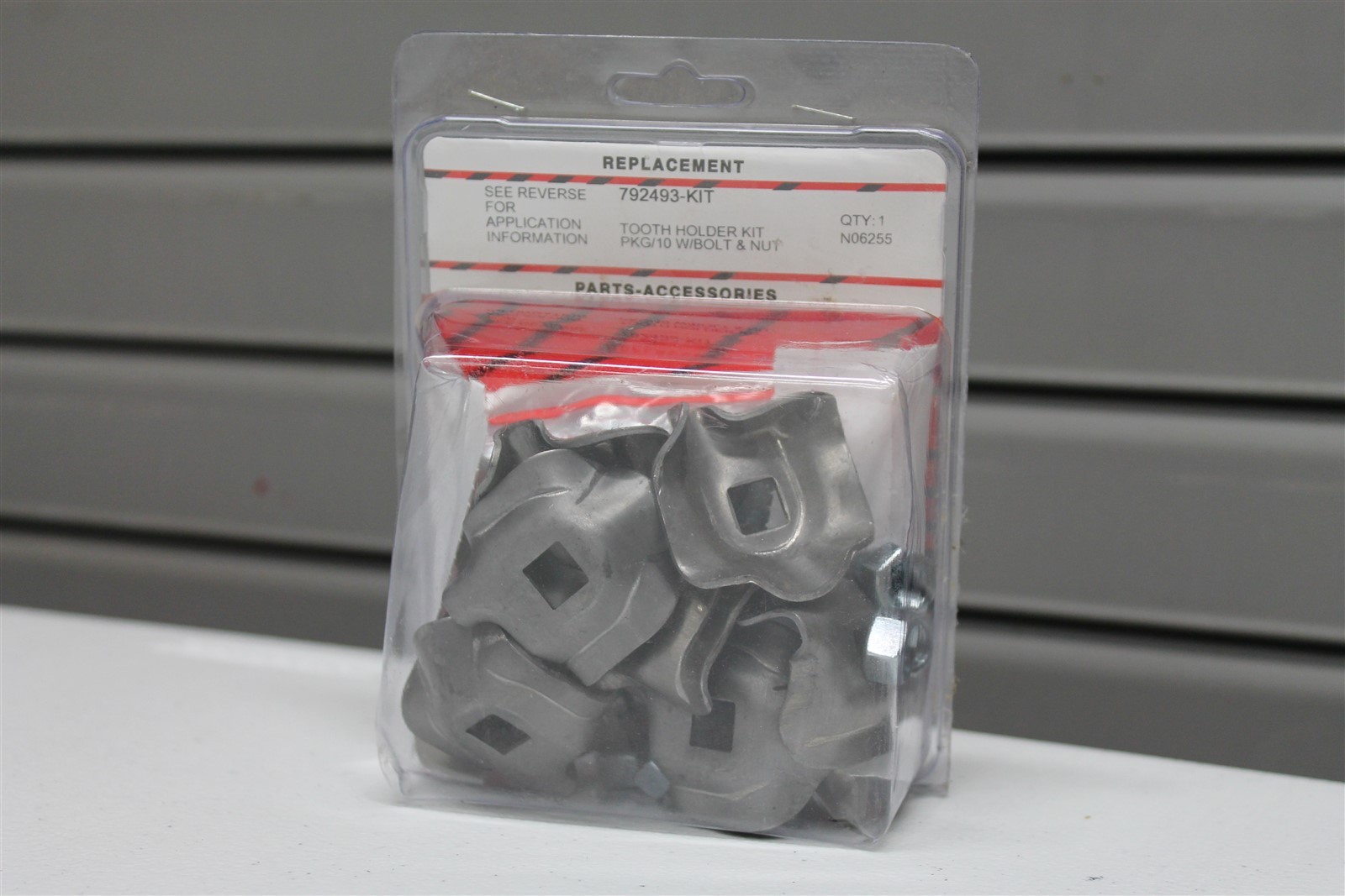 New Holland rake teeth clip hold down 56,256,258,260 792493 64562 Made ...