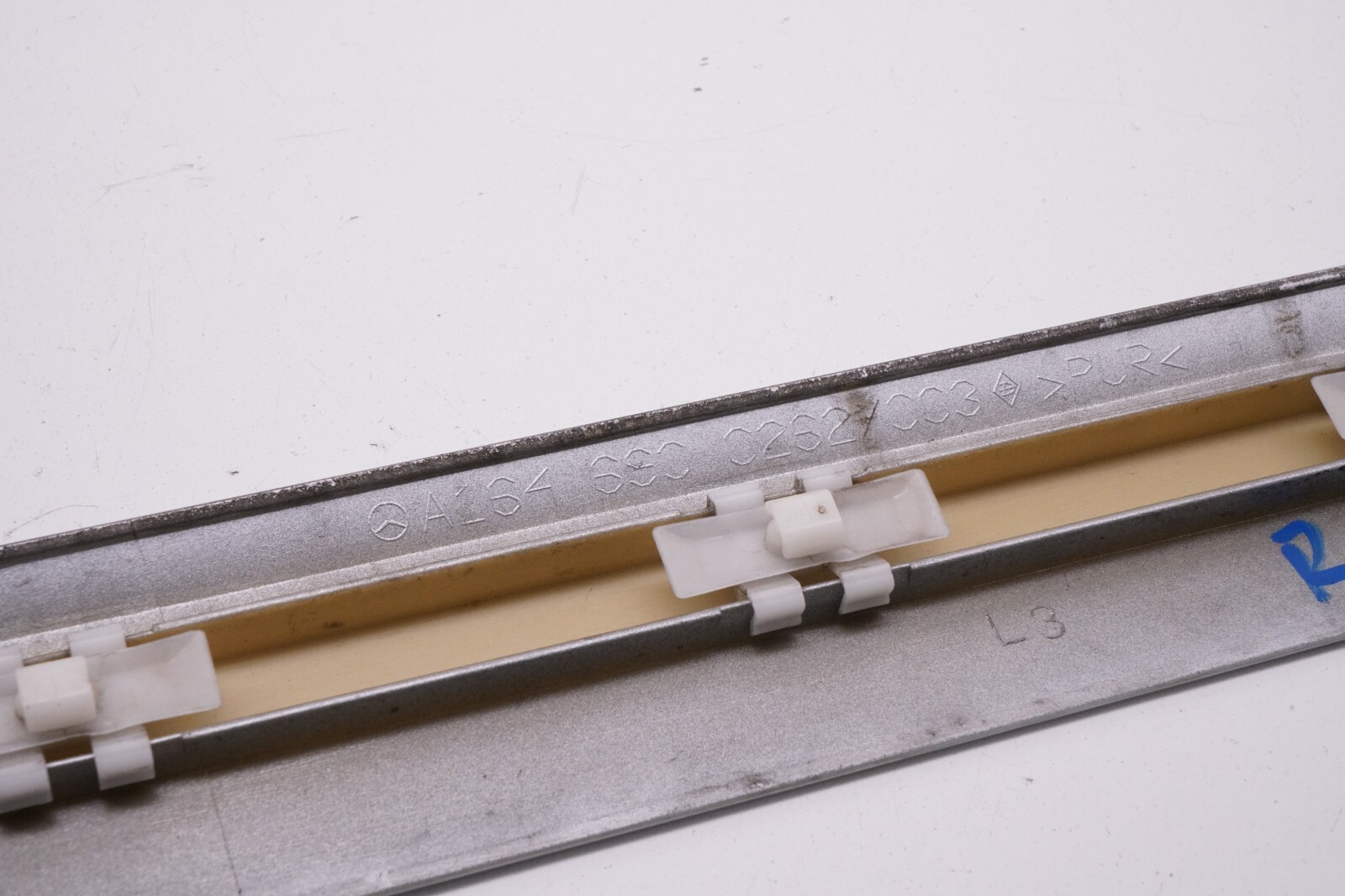 06-11 Mercedes ML350 ML320 ML500 Door Molding Trim Panel Rear Left ...