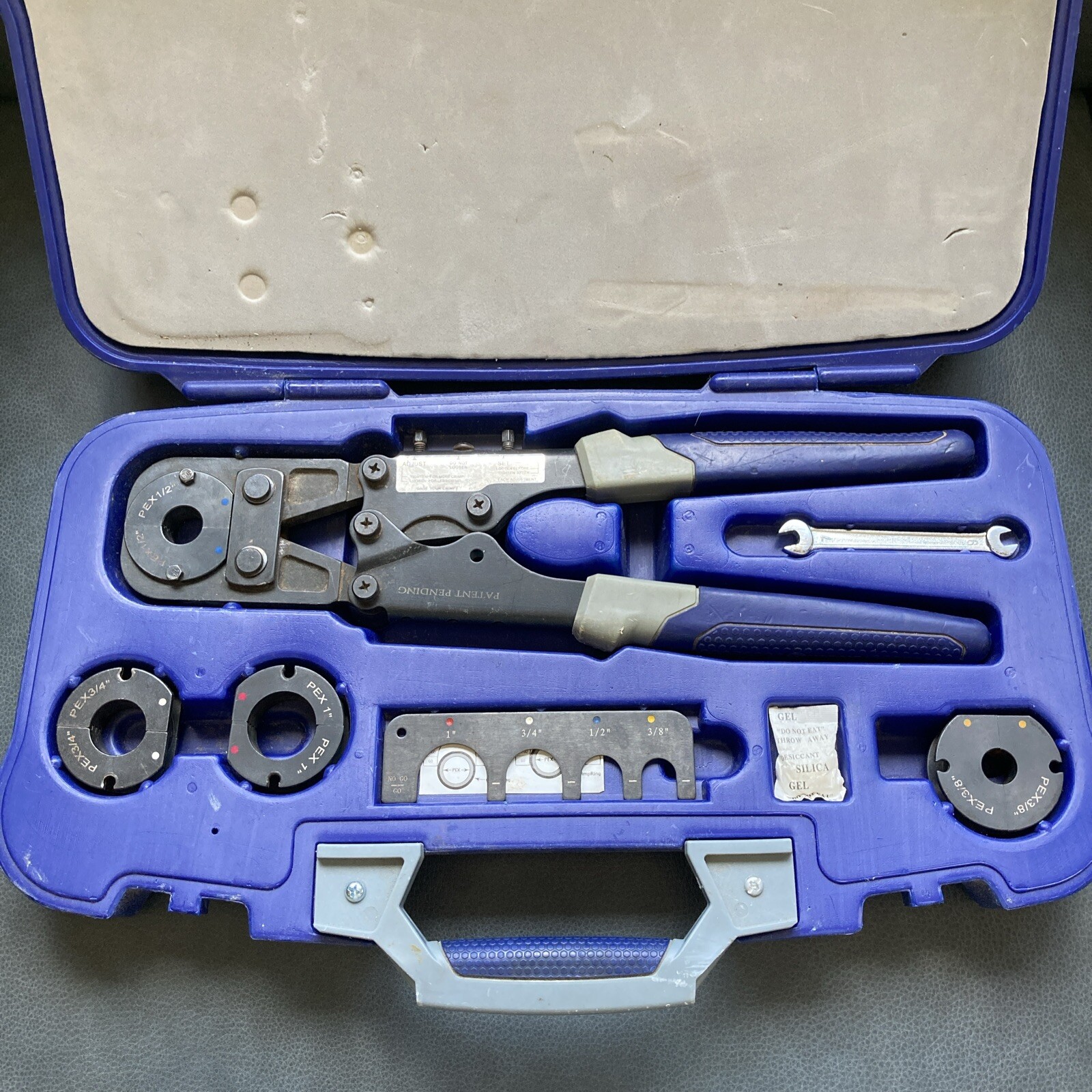 Kobalt Multi-Head Pex Crimper Crimp Tool with 1/2", 3/8", 3/4", 1 ...